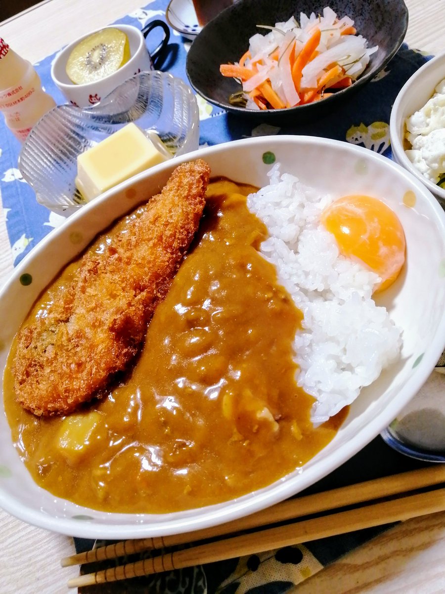 アル中おやぢ OKKUN on Twitter: "【晩ごはん】 ※ アル中なのに飲まないで用意して、いただき、後片付け。 鶏ささみ紫蘇かつカレー 卵黄乗せ ポテトサラダ 炒り卵白乗せ 玉子 ...
