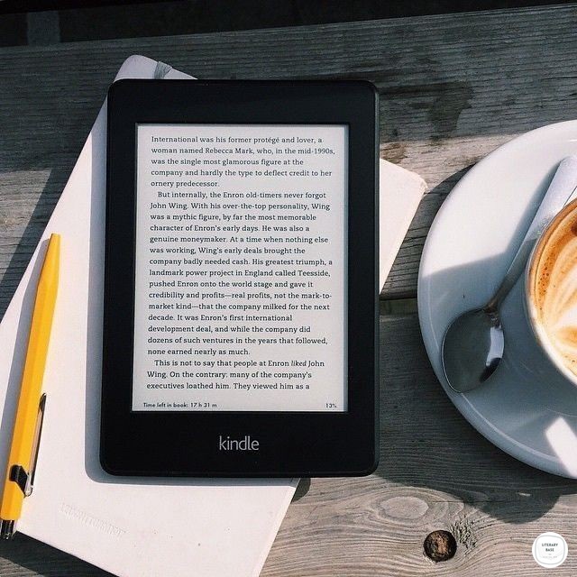 Literary Base on Twitter: "/lt kalau baca buku digital, kalian lebih suka scroll atas-bawah atau ...