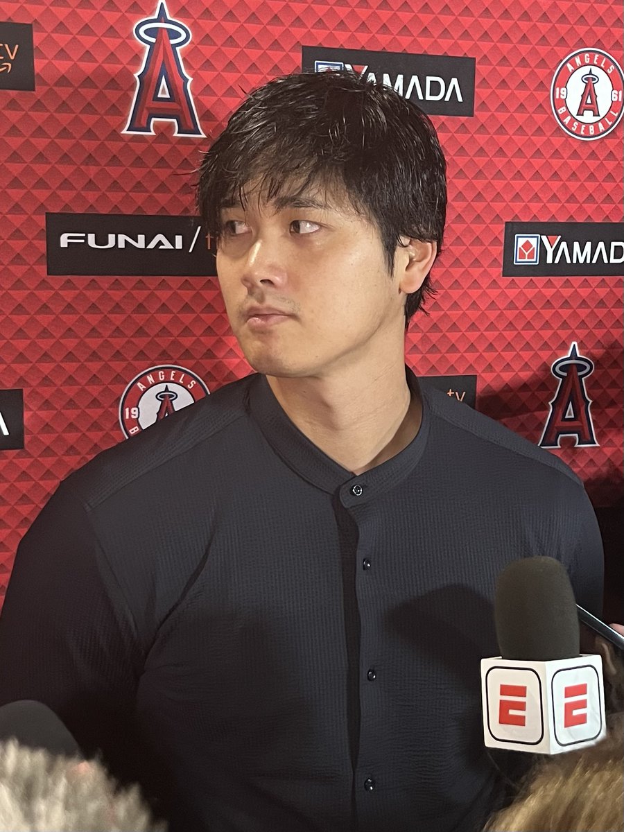 Full Count Mlb取材班 On Twitter エンゼルス・大谷翔平選手⚾️ 完全に余談ですが このオシャレなシャツ初めて見ました😲 ちなみに昨日は“bossティー”👍