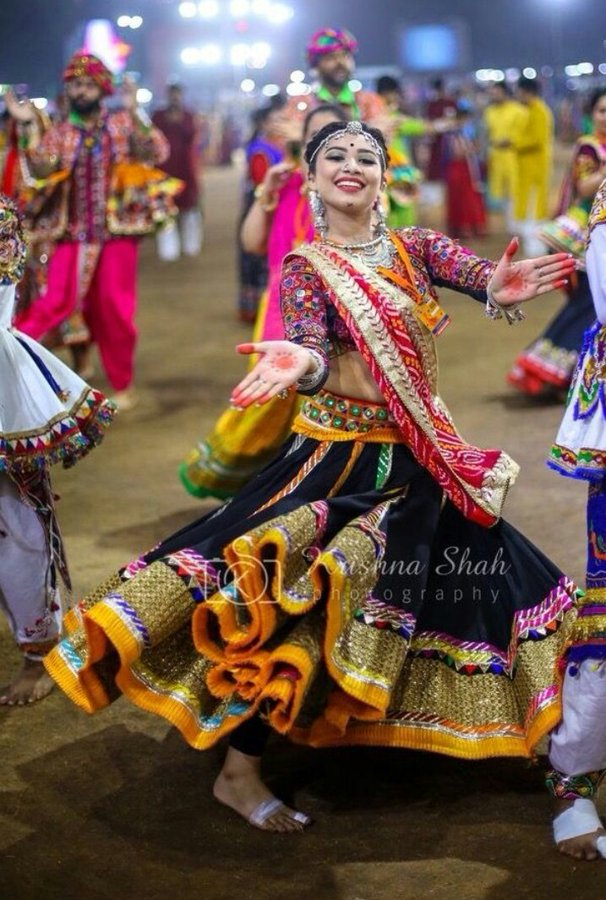 10 of the Traditional Folk Dances of Bharat 1. Theyyam, Kerala - Thread ...