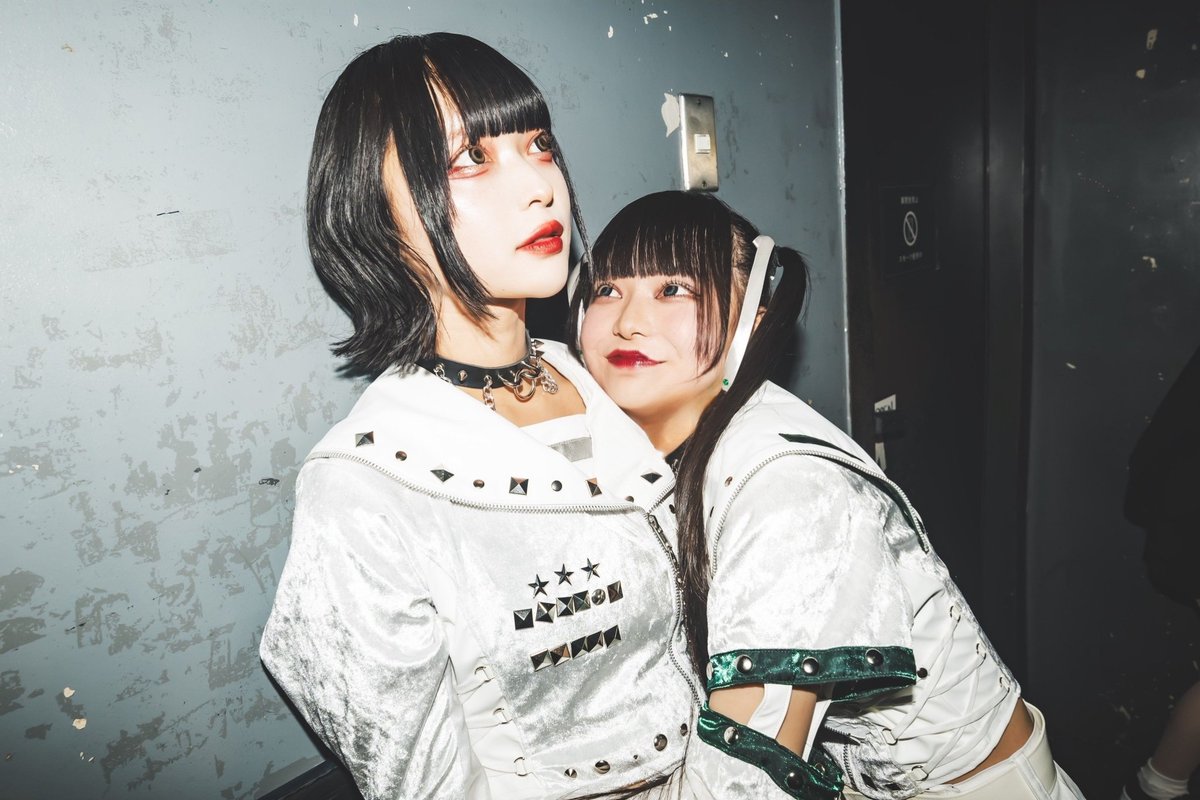 雅なぎ【TENRIN】 on Twitter: "💚 ESFP × INFP 🤍"