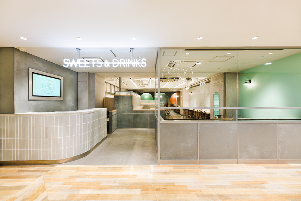 4Gamer on Twitter: "colyが提供する，自分へのご褒美や好きをシェアする新たな拠点「coly cafe!」。代表取締役社長 中島瑞木氏がカフェへのこだわりや想いを語る ...