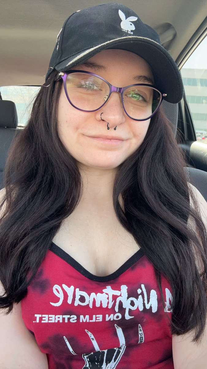 Bisexual Goth Bimbo On Twitter