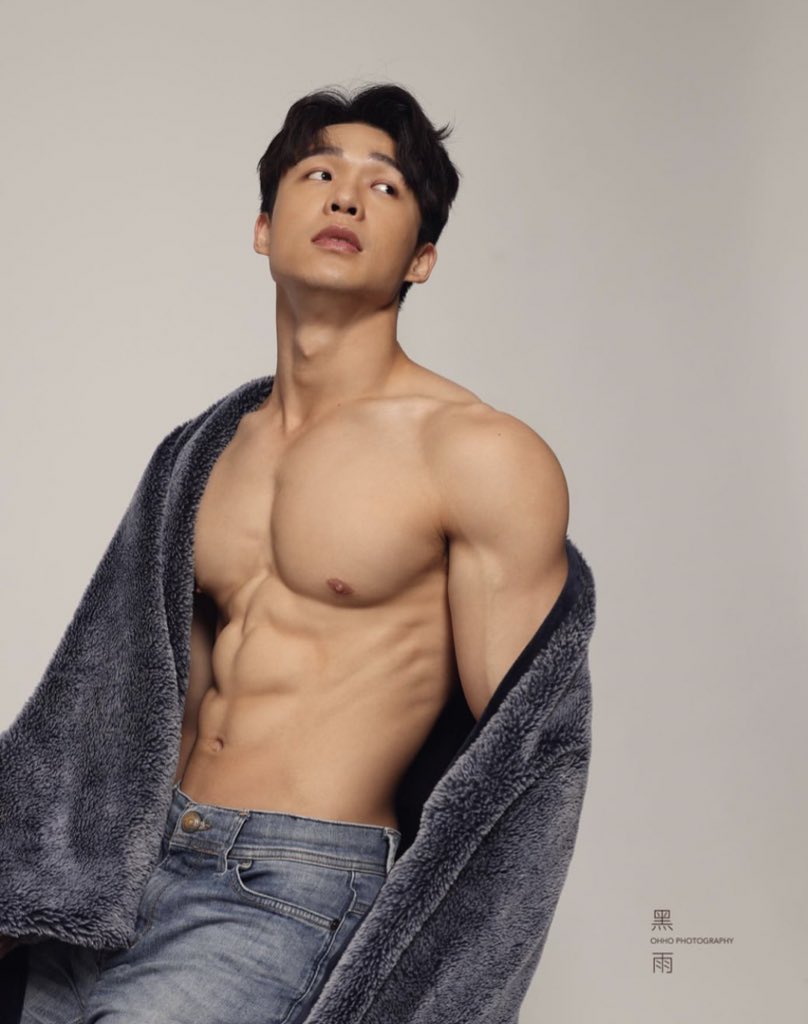 Hot Dudes Good Mood 🇺🇦 on Twitter: "RT @ansonleee: