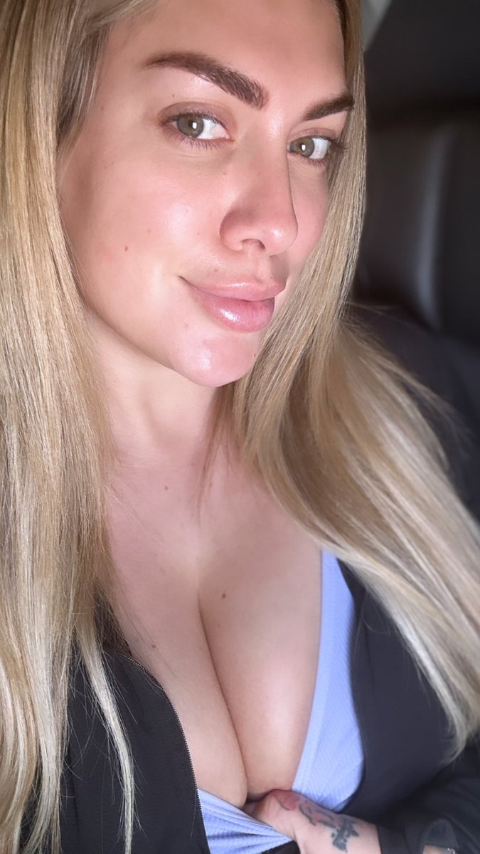 Ana Lorde 501K on Twitter: "Wanna join the mile high club baby!! 😉 I’m nice and wet for you!"