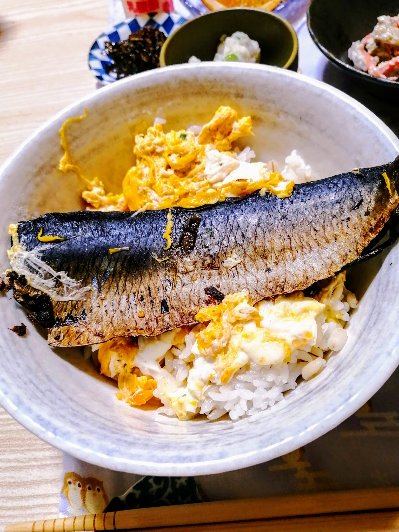 アル中おやぢ OKKUN on Twitter: "【夜食というか 朝ごはんか】 ニシン丼 豚肉豆腐鍋（ラーメン味） 白和え 枝豆ちぎり天 子持ち昆布 オレンジ 三色団子 乳酸菌飲料 ...