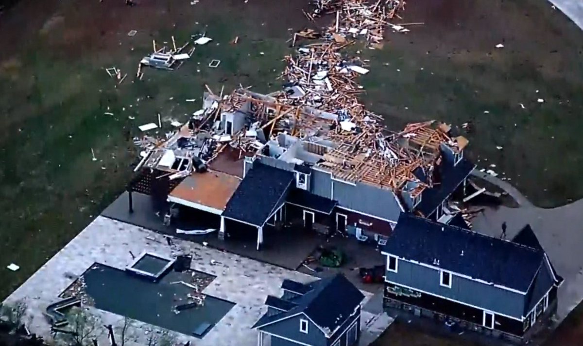 KLBK News on Twitter: "TORNADO DAMAGE: A dangerous and violent tornado ...