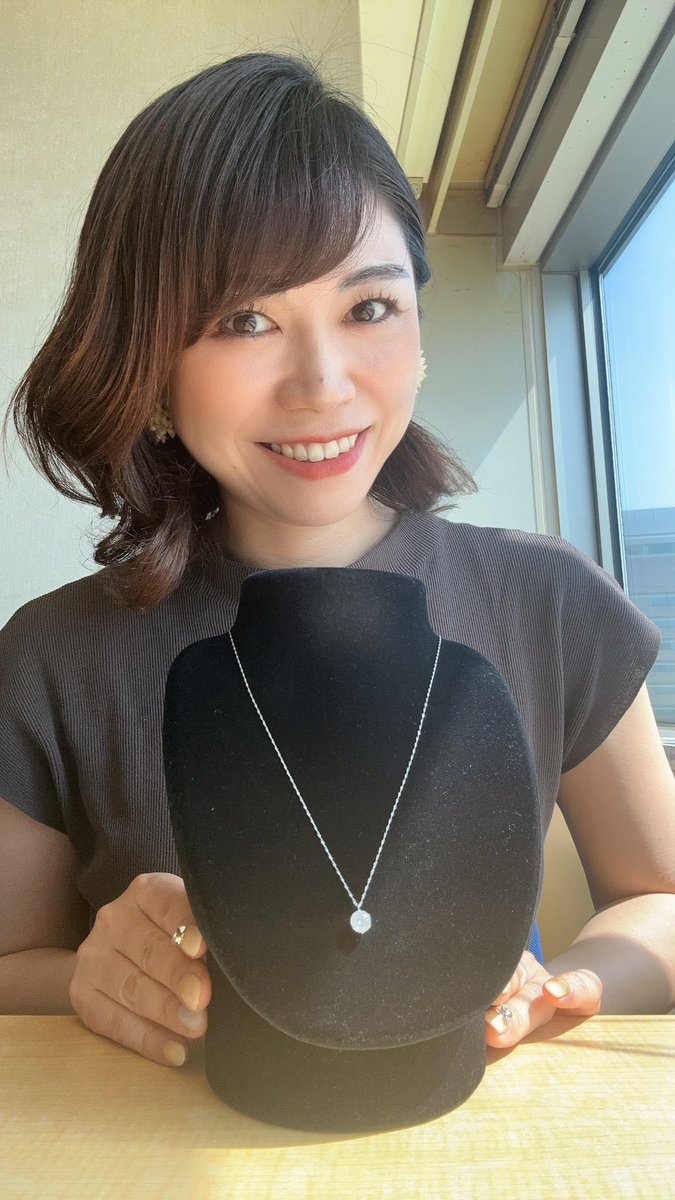 小林アナ on Twitter: "FMヨコハマ ラジショピ 10:20頃から！ 「純プラチナ1.1ctダイヤモンドペンダント」 ご紹介します！！ メーカー本決算！ 信じられないお値段です ...