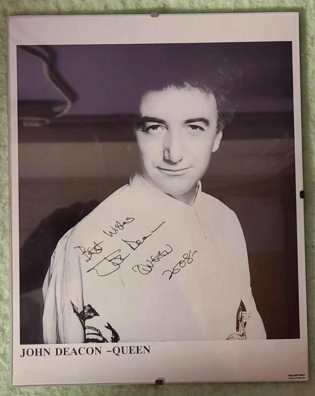 Queen Collector on Twitter: "Genuine 10"x8" B/w Autographed/signed Photo: John Deacon ...