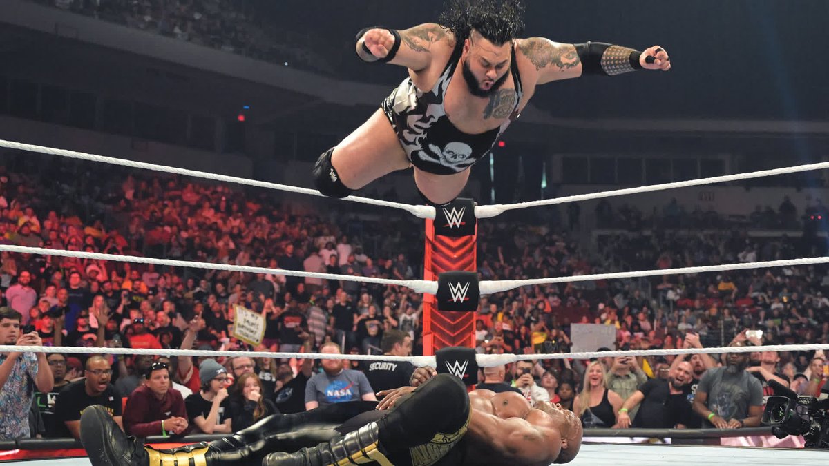 WWE on Twitter: WWE on Twitter: