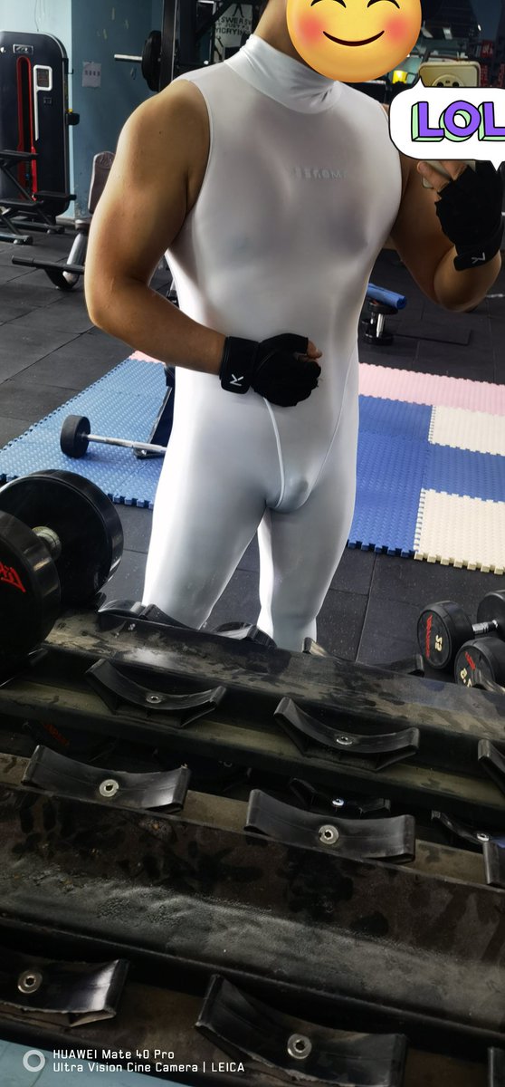 Maxweing on Twitter: "#lycra #spandexbulge #spandexmen #amoresy #紧身衣 欢迎转发，额，无需私信询问 所有图片都是原相机自己拍的 ...