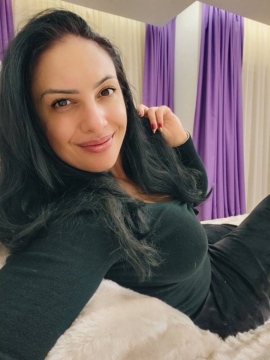 horstie fm - House of Sinn slave on Twitter: "RT @degetel1: i worship You, Matriarch Ezada Sinn ...