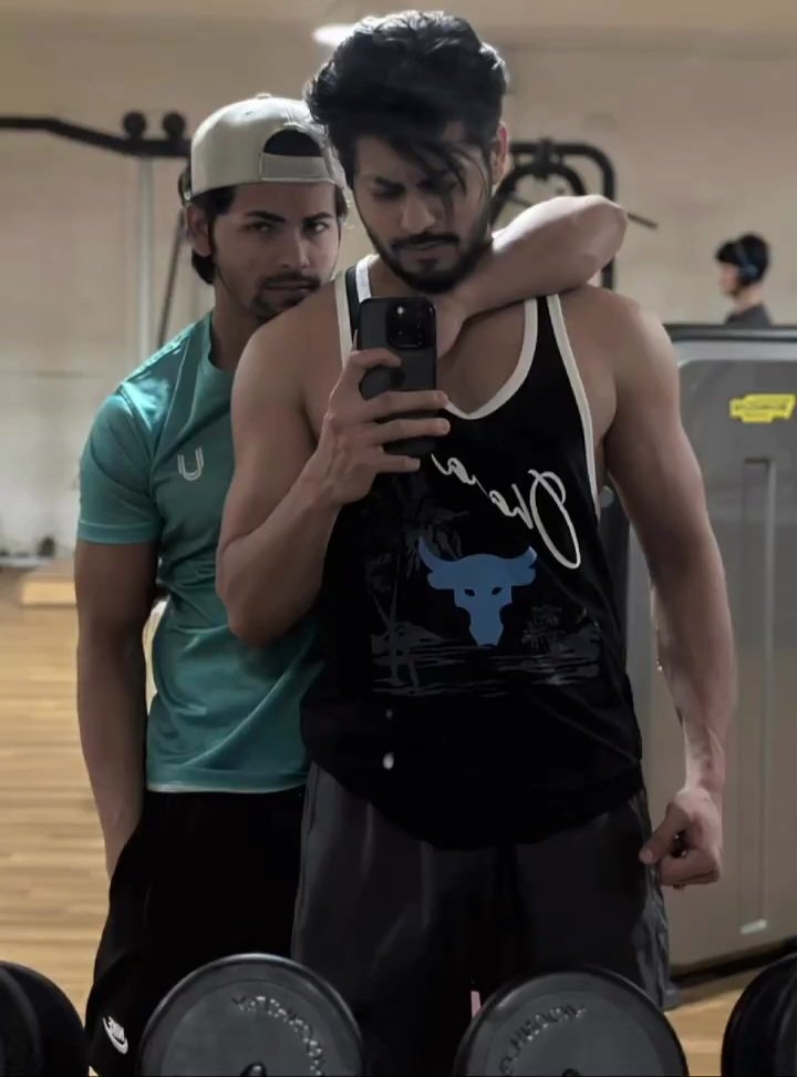 Adhik Mehta Tweets on Twitter: "Just Bros ! #SiddharthNigam #Brothers 💙 📸"