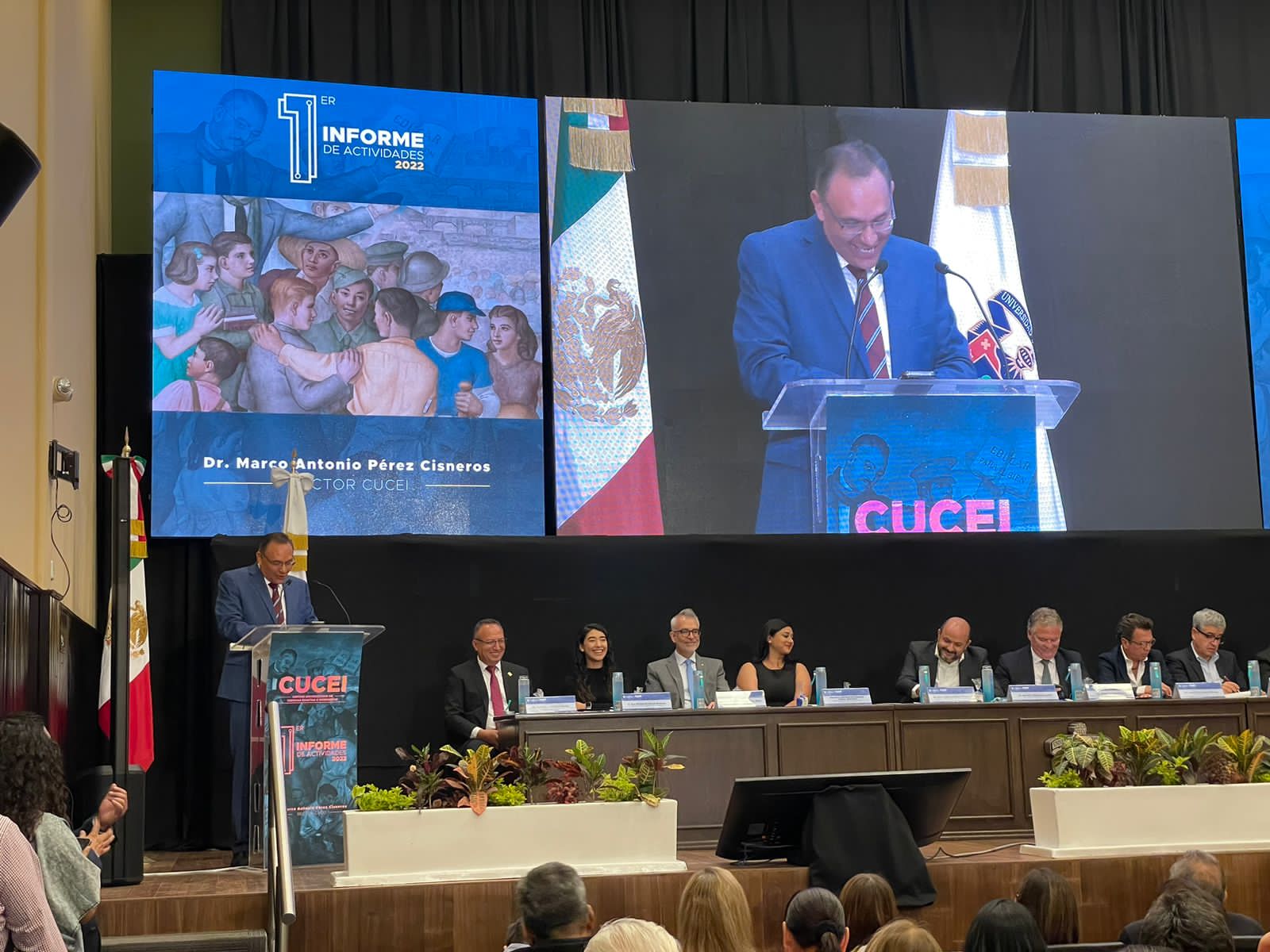 CUCEI UdeG on Twitter: "Damos inicio con el Primer Informe de Actividades CUCEI 2022. Dr. Marco ...
