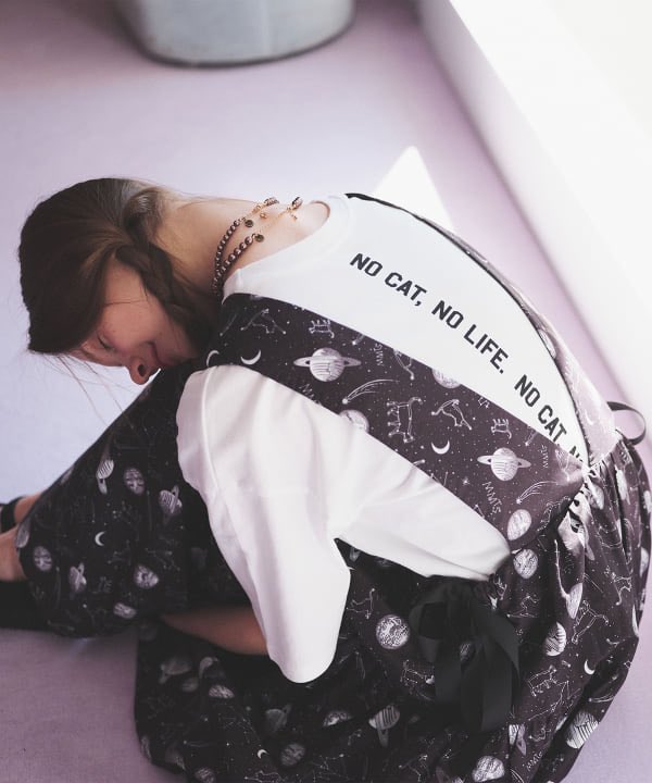 20周年の中川翔子🐈‍⬛🍉🍫 on Twitter: "mmts 新作！缶バッジTシャツ シンプルでつかいやすいデザインに わたしが描いた絵の缶バッジつき すきな場所にポイントとしてつけてね ...