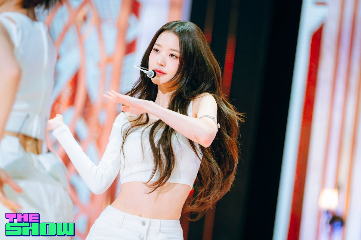WONYOUNG GLOBAL on Twitter: "📸 [PHOTO] 230419 The Show Naver update with Jang Wonyoung 🔗 https ...
