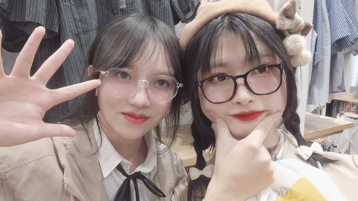 眠~叁月冬💤💤💤 On Twitter 面基好耶!⁽⁽ଘ ˙꒳˙ ଓ⁾⁾谢谢萌萌过来找我玩大学这么几年第一次有人跑来找我玩,感动呜呜呜)limomo