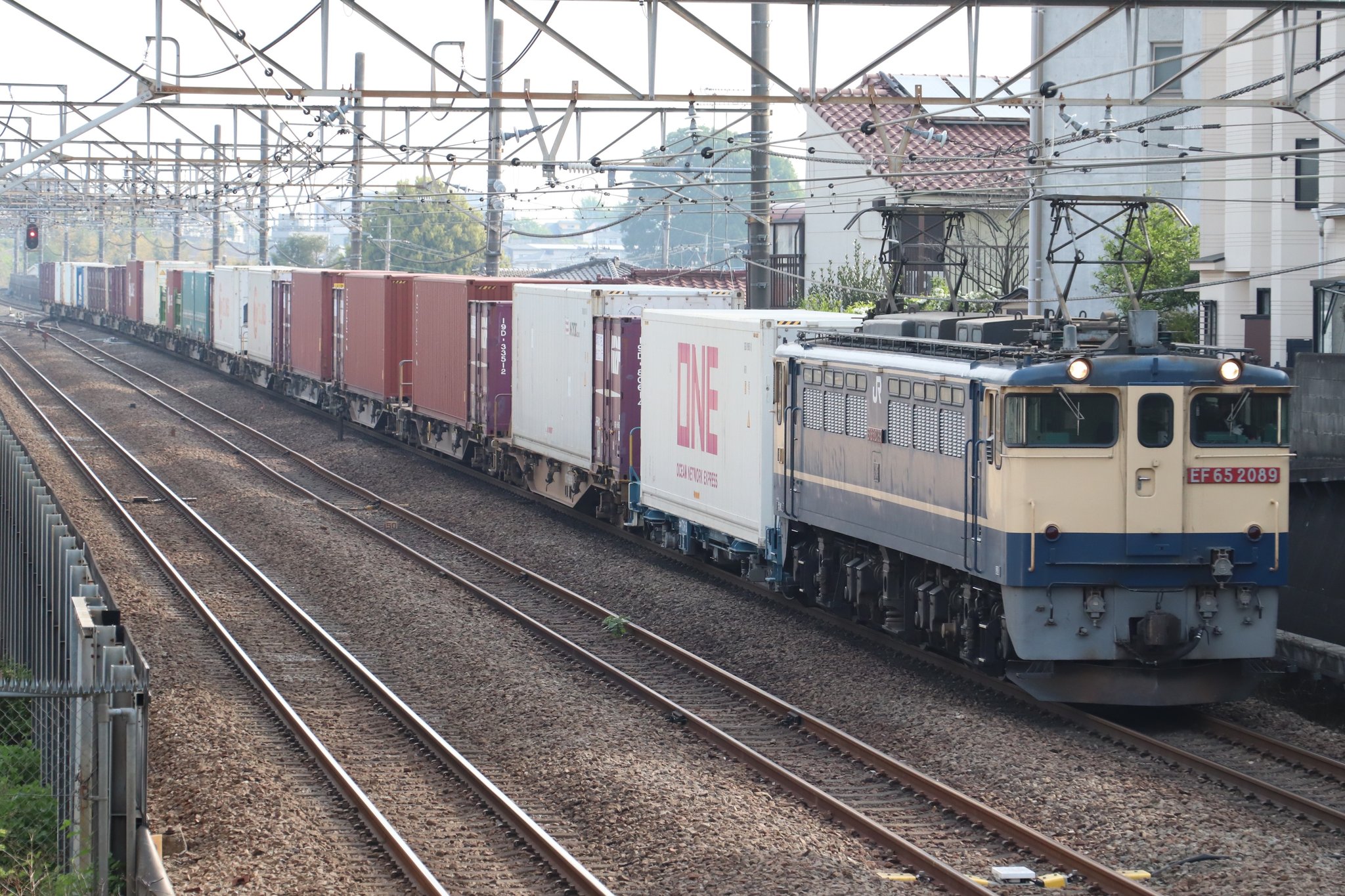 SS-20💮🎙️ on Twitter: "2023/4/21 4072レ EF65 2089+コキ16車 5160レ EH200-14+タキ8車+コキ2車+タキ2車+コキ3車 8460レ ...