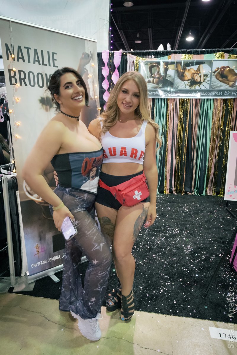 Natalie Brooke 💋 EXXXOTICA CHICAGO on Twitter: "RT @realsaraharabic: 😍@nattyb223"