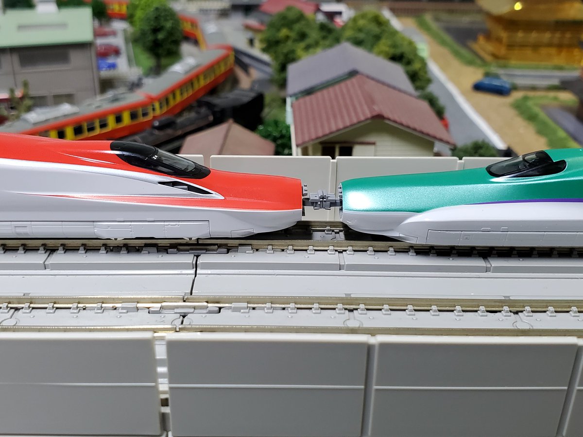 Astraea on Twitter: "#電車ごっこ1185 続き TOMIXのH5系+E6系！ ペンギンモデルの表示器シールで グレードアップ！"