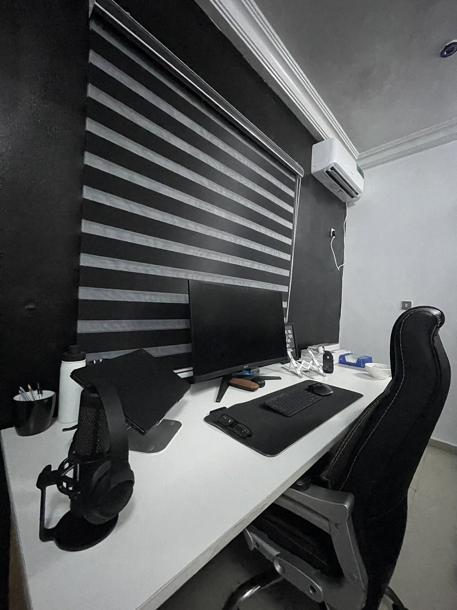 Boomba on Twitter: "RT @Daviowhite: My new apartment is coming together well. Tech has literally ...