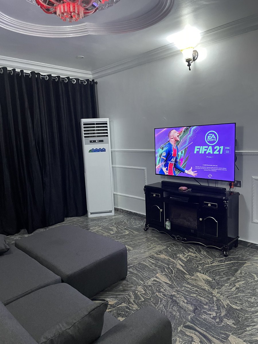 Boomba on Twitter: "RT @Daviowhite: My new apartment is coming together well. Tech has literally ...