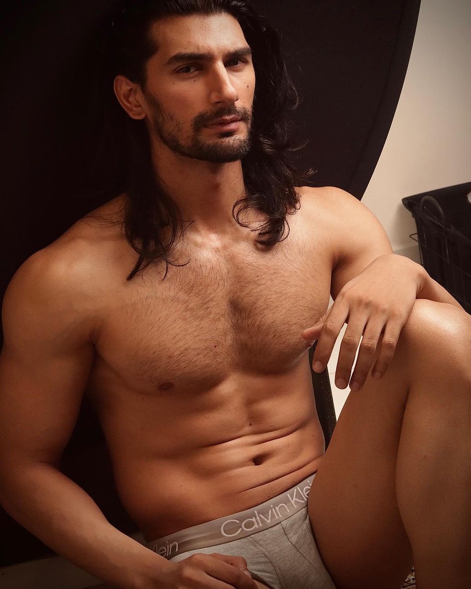 Hot Dudes Good Mood 🇺🇦 on Twitter: "Hamza Salah by Erroljohnn 📸"