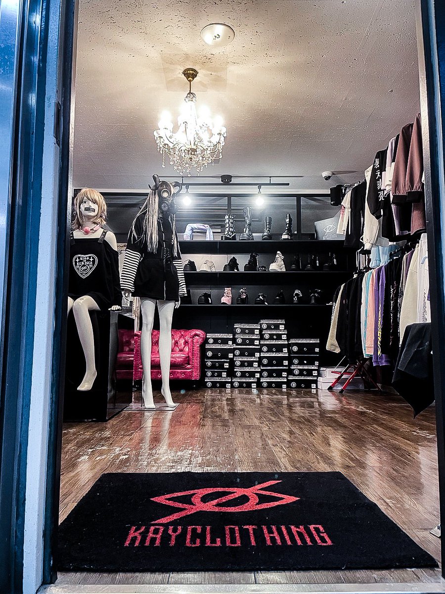 Tokyo Fashion on Twitter: "Japanese dark subculture fashion brand @KRY_official_ has opened a ...