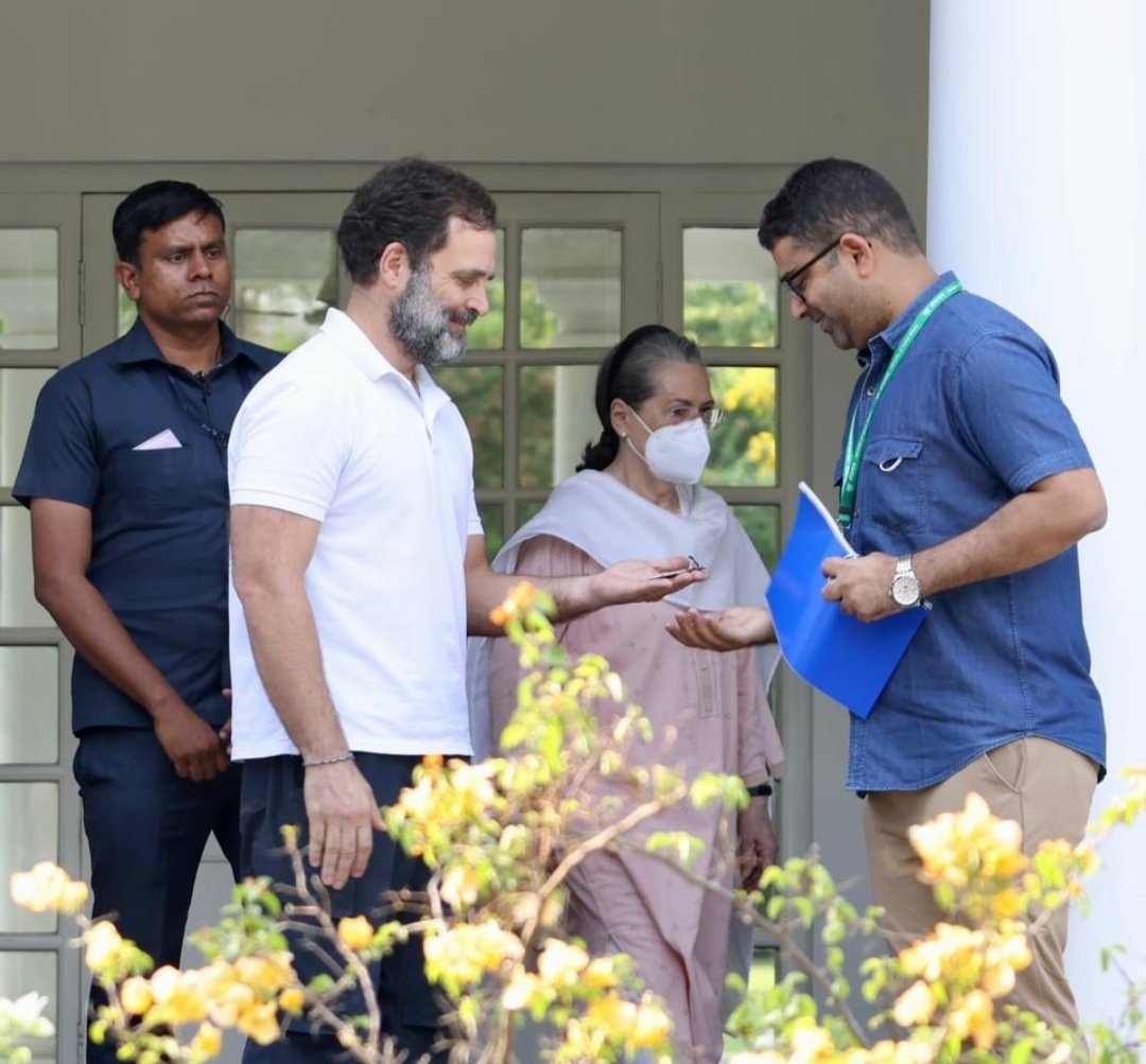 Times Algebra On Twitter Rahul Gandhi Vacates Govt Alloted Bungalow