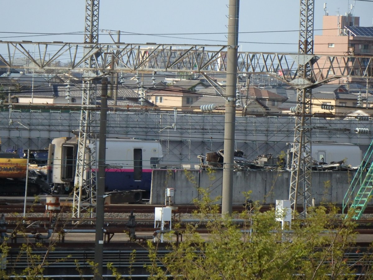 にいてつ on Twitter: "さよならE2系J59編成新潟新幹線車両センター 最後の5号車が解体中 J59編成の解体ももうすぐ終了"