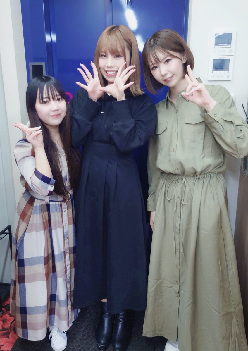 早川林香りんかりん On Twitter みんなほんとーにありがとー! たのしかったなー🥰 まゆゆとこなたそ二日間ありがとー!! 明日は椿さんとゲストです!たのしみっ よろしくお願いしますー!