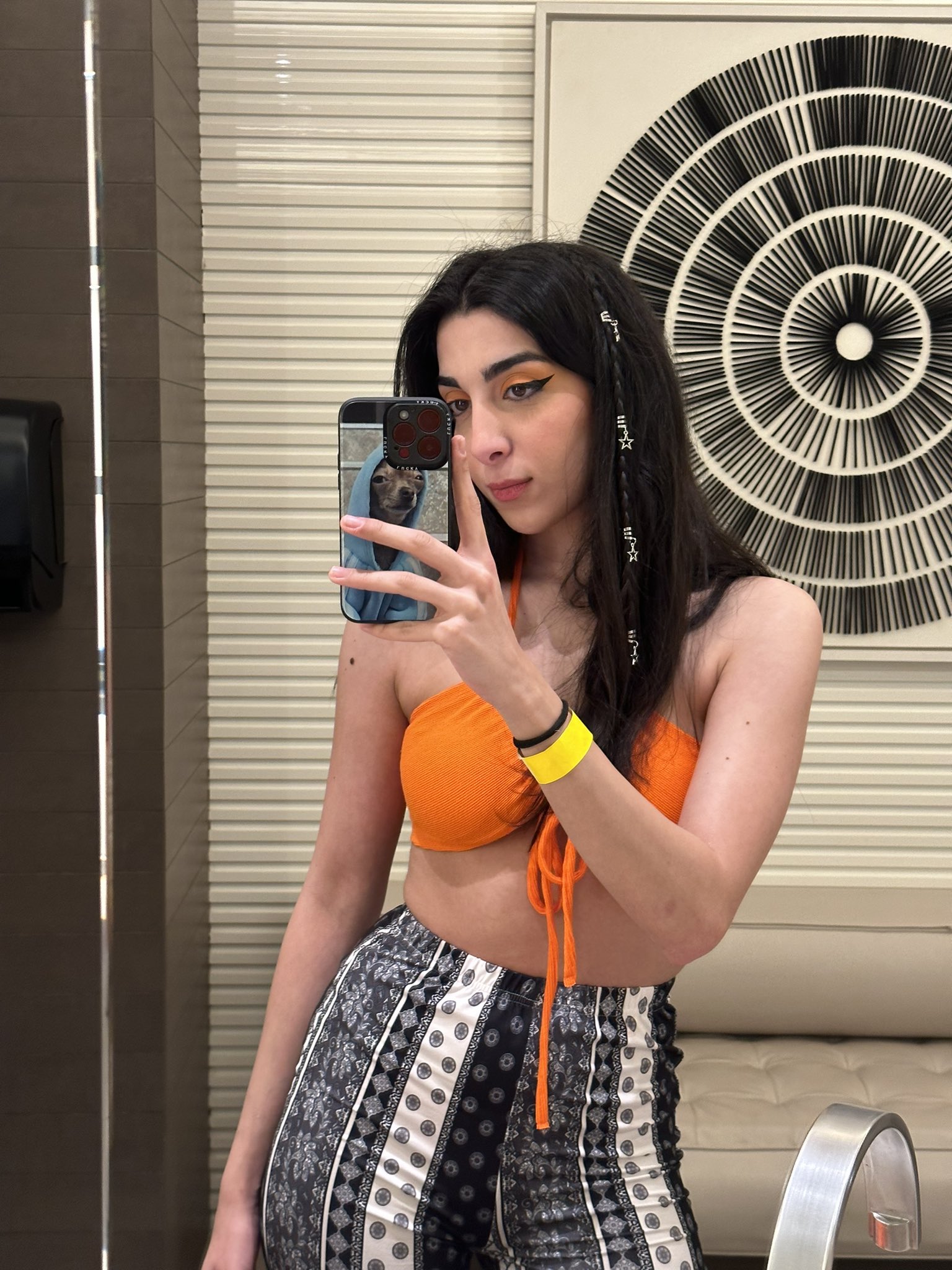 R on Twitter: "slayed last night’s look tbh https://t.co/PI0eHXaS6S" / Twitter