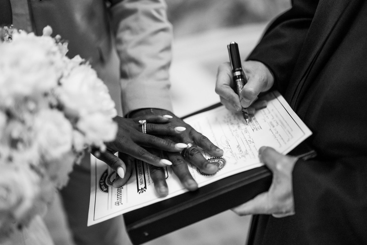 sophiemamanMD 🇫🇷🇰🇷🇺🇸🇨🇦🏳️‍🌈🩺👩🏻‍⚕️ on Twitter: "RT @jjowens_3: My person, forever ️💍 #TheOwens # ...