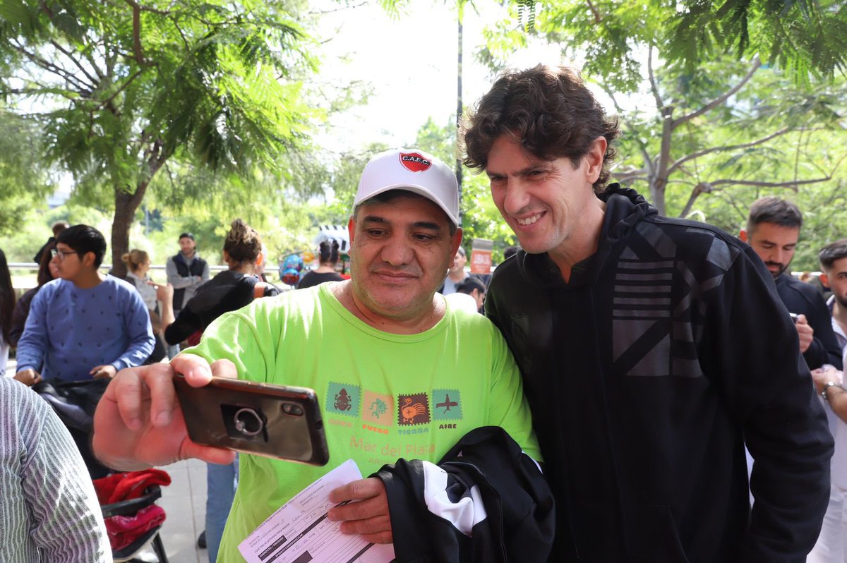 Martín Lousteau on Twitter: Martín Lousteau on Twitter: