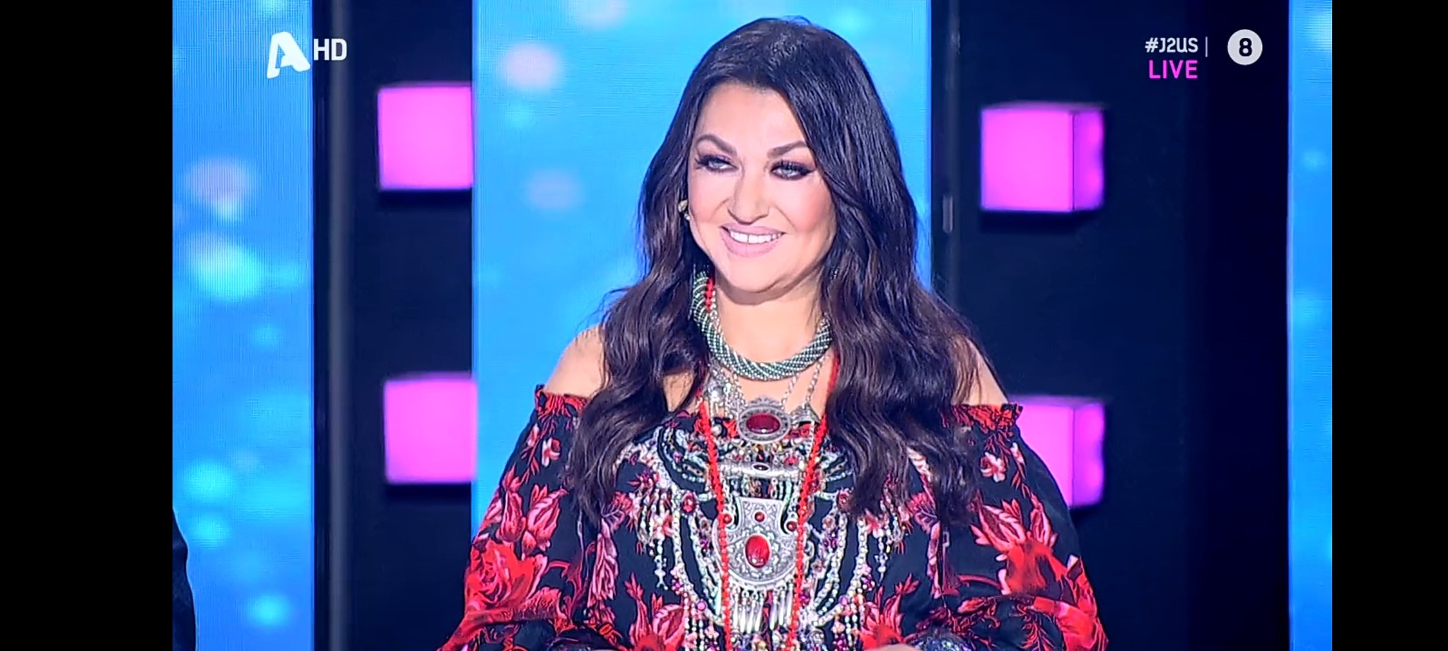 inspiration on Twitter: "Καίτη μου πότε θα σε ακούσουμε στην σκηνή... #j2us https://t.co ...