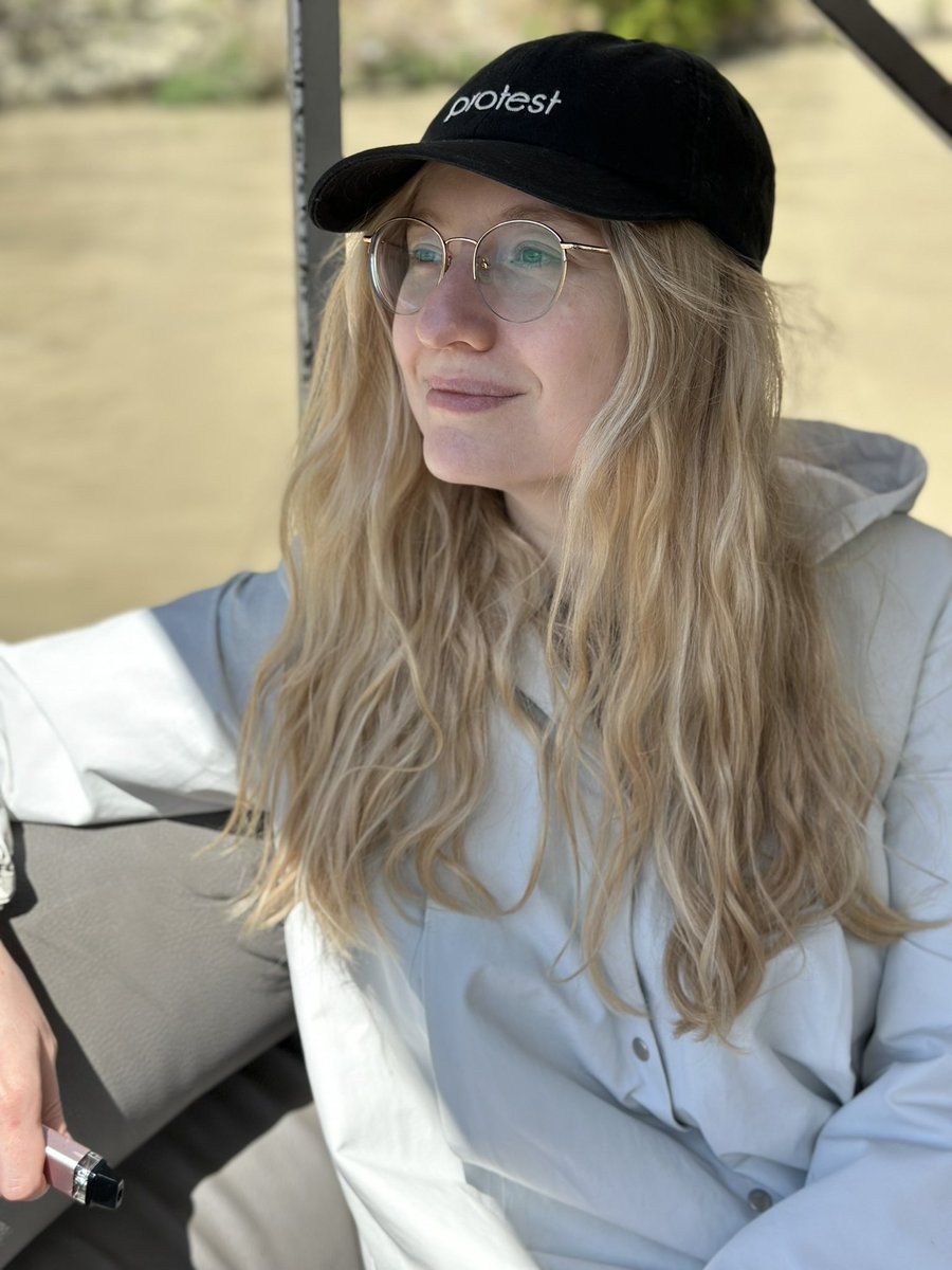 ВЗРОСЛЫЙ КОНТЕНТ On Twitter Меня сегодня фотографировали во время прогулки на кораблике