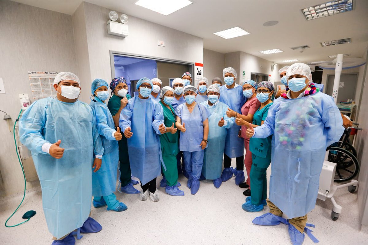 Ministerio de Salud on Twitter: "Además, realizó una visita al Hospital II–2 Santa Gema de ...