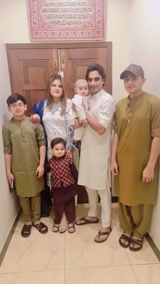 Imran Nazir on Twitter: "🌸 Eid Mubarak 🌙"