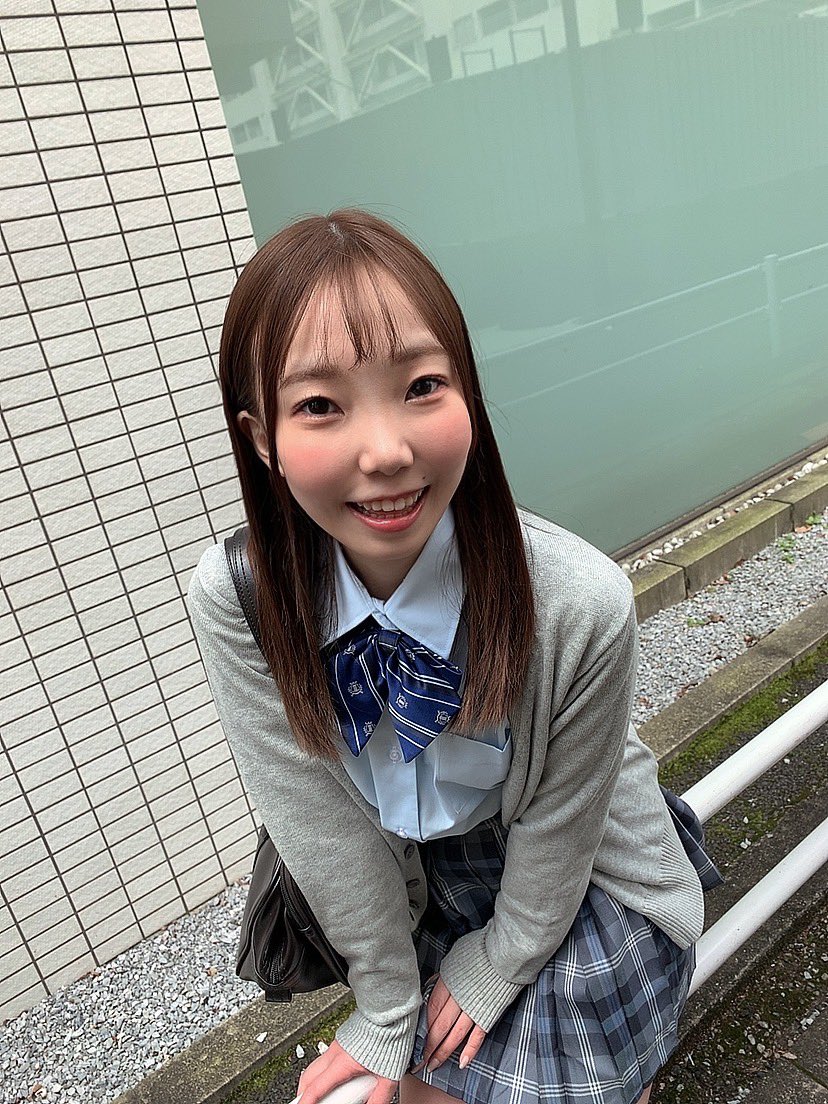 桐嶋あみな On Twitter お久しぶりです🫡 みなさん元気ですかーっ笑 プレステージ出版さんから発売の 『優等生』絶賛発売中です~😉