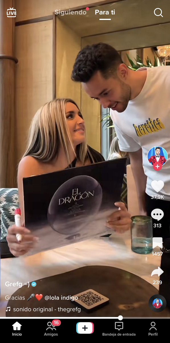 habta on Twitter: "Quédate con quién te mire como Lola mira a grefg"