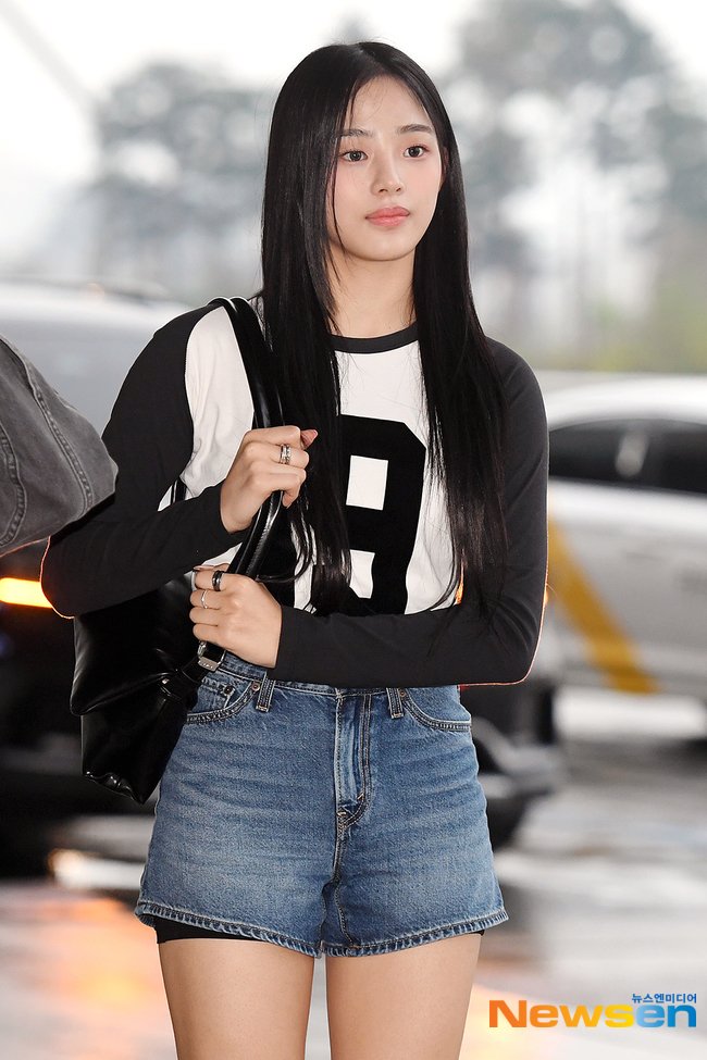 MINJI CENTRAL on Twitter: "[Naver Blog] - The 109k Won bag from the brand Standoil Minji wore on ...