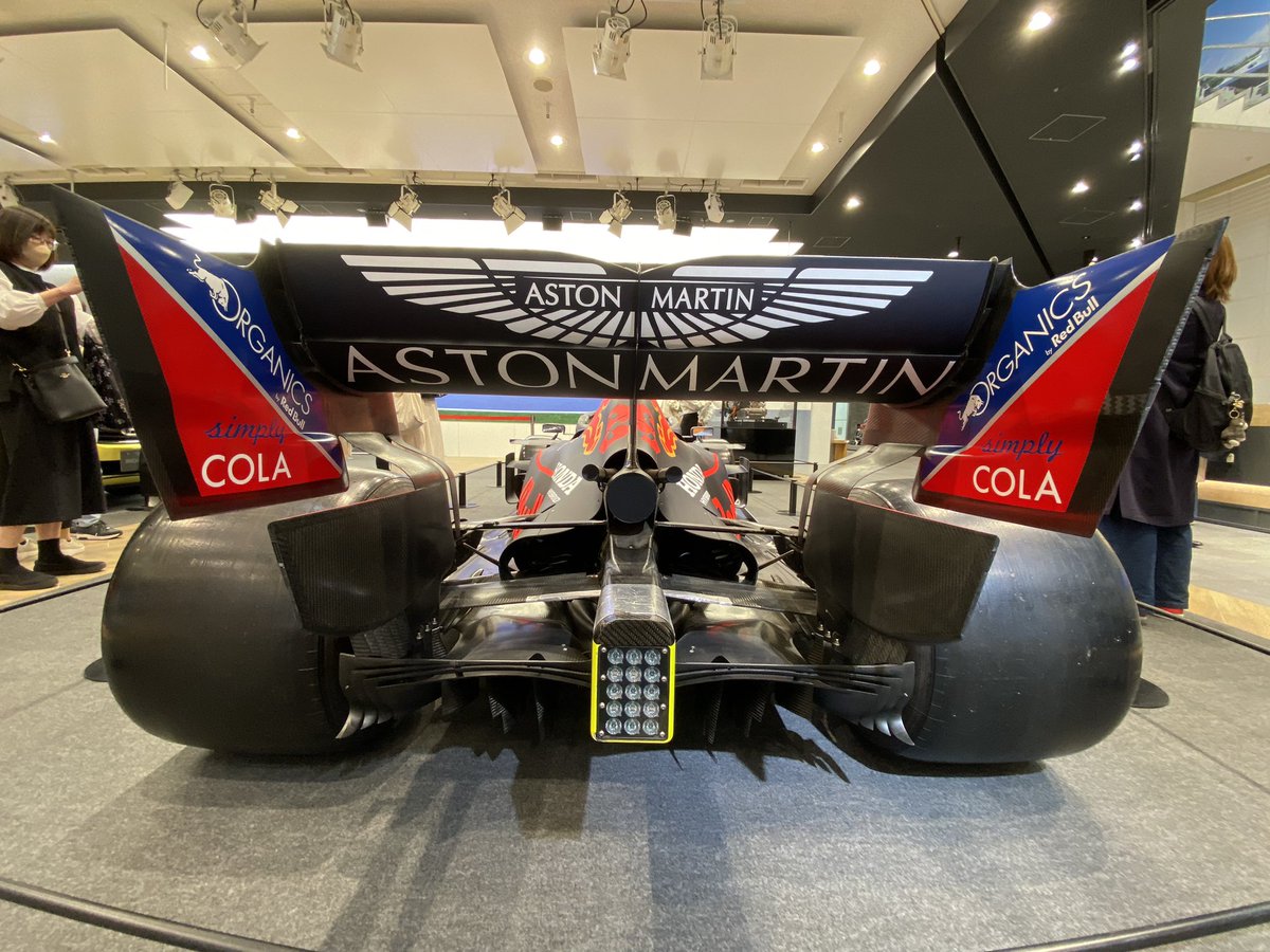 S.S@Plane&Car on Twitter: "ウェルカムプラザ青山に展示されていたレッドブルRB15。 今まで展示されていたRB15はショーカーだったのですが今回展示されていたのは本物 ...