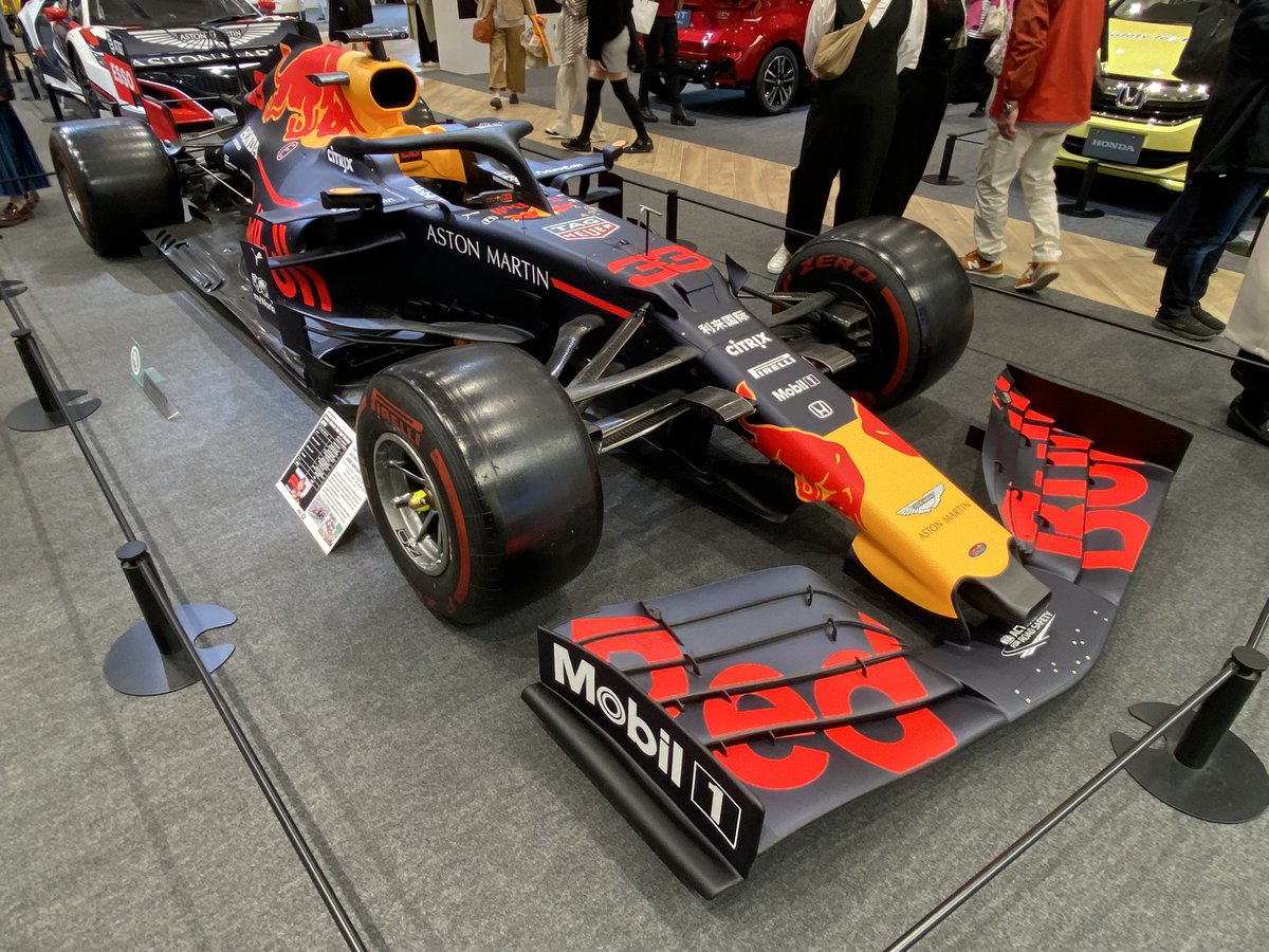 S.S@Plane&Car on Twitter: "ウェルカムプラザ青山に展示されていたレッドブルRB15。 今まで展示されていたRB15はショーカーだったのですが今回展示されていたのは本物 ...