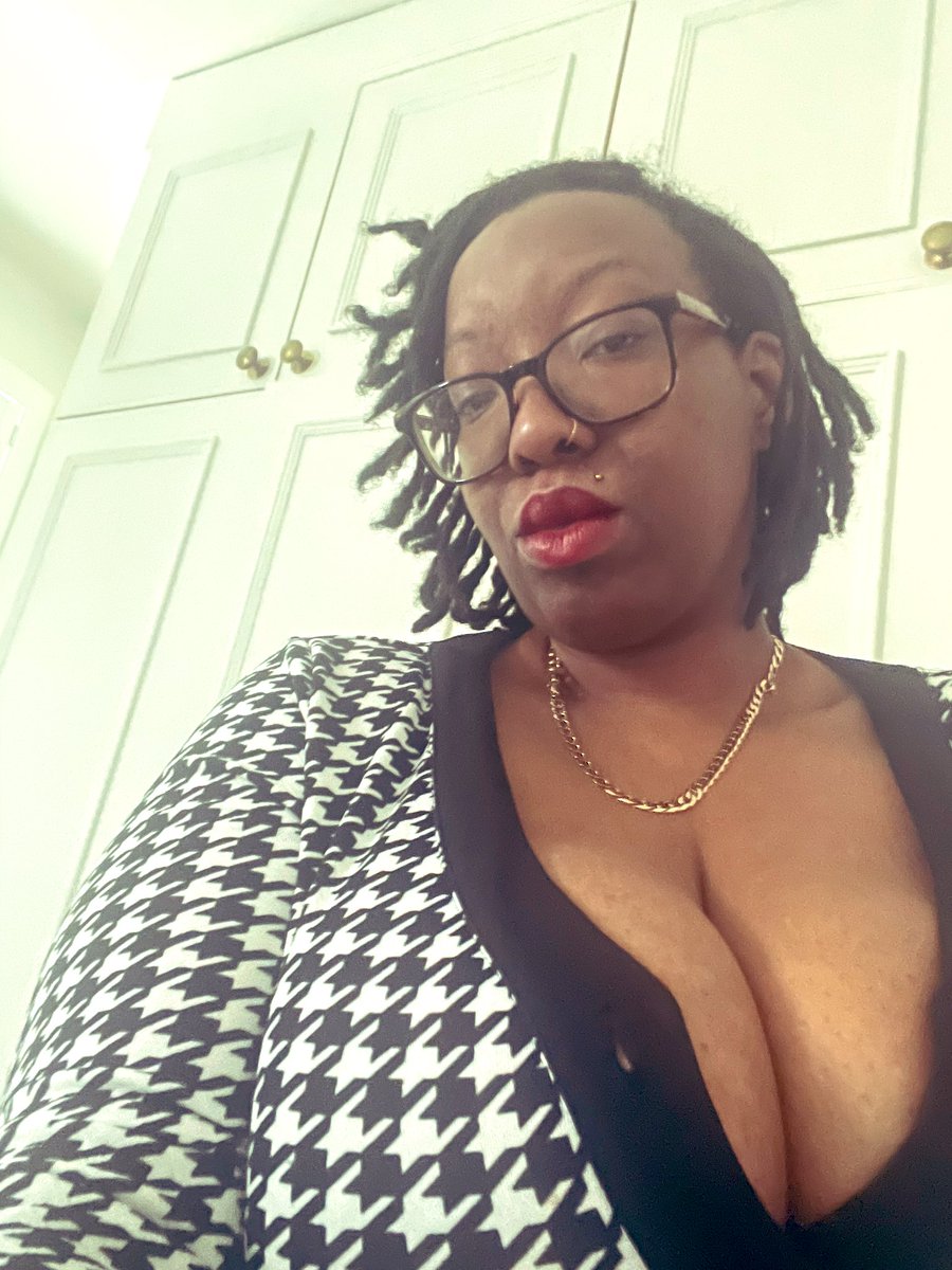 Mistress D on Twitter: "I love to watch you squirm little shrimp dick simp!!! Bowing down and ...