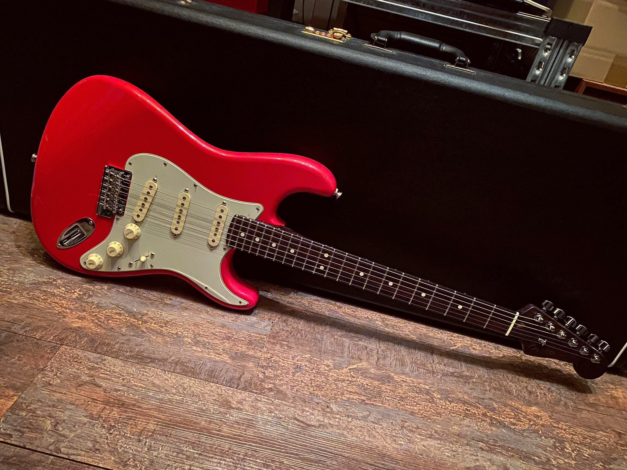 revikeike on Twitter: "Fender American Professional Limited Edition “Solid Rosewood Neck” Fiesta ...