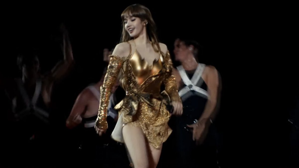 LISA BRASIL | Fan Account on Twitter: "📑 | Vogue México: Lisa do Blackpink parece uma deusa com ...