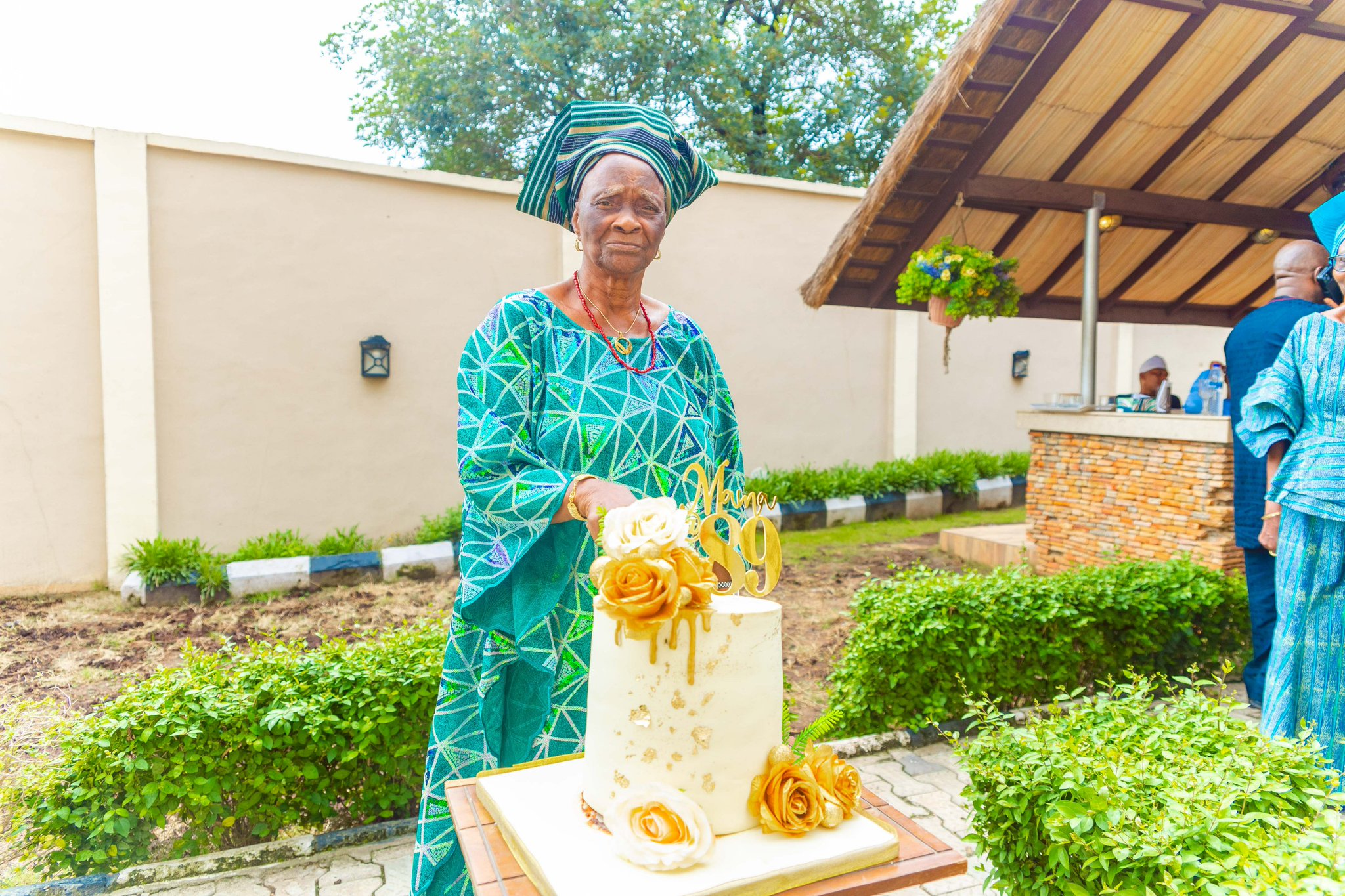 Seyi Makinde on Twitter: "We celebrated my mother, Chief Mrs Victoria Modupe Alo’s 89th birthday ...