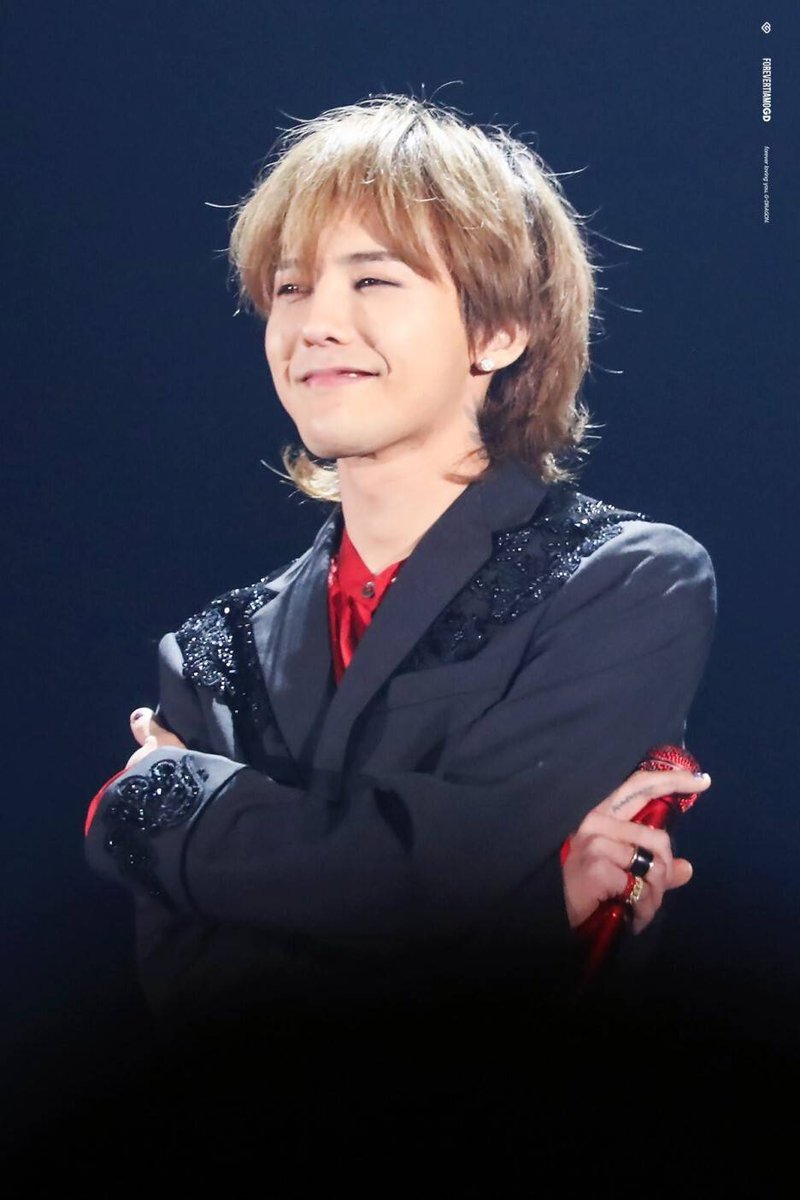 인스티즈 on Twitter: "지드래곤이 군입대전 아이돌판에 마지막으로 유행시켰던 헤어스타일 (링크에 더있어요👉) https://instiz.net/pt/7368399"