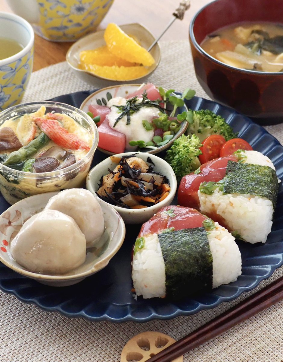 ꧁スカーレット緋色꧂32K on Twitter: "RT @mariko_p: 今日の朝ごはんは漬けマグロおにぎりと山かけの鮪づくし｡爆発寸前やった茶碗蒸し,,😆"