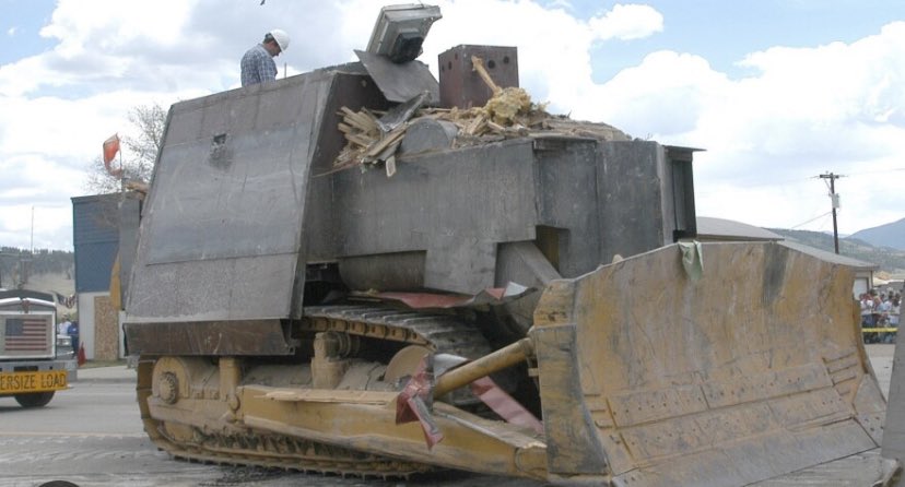 BM on Twitter: "@historyinmemes Find the killdozer video from Colorado! Please https://t.co ...